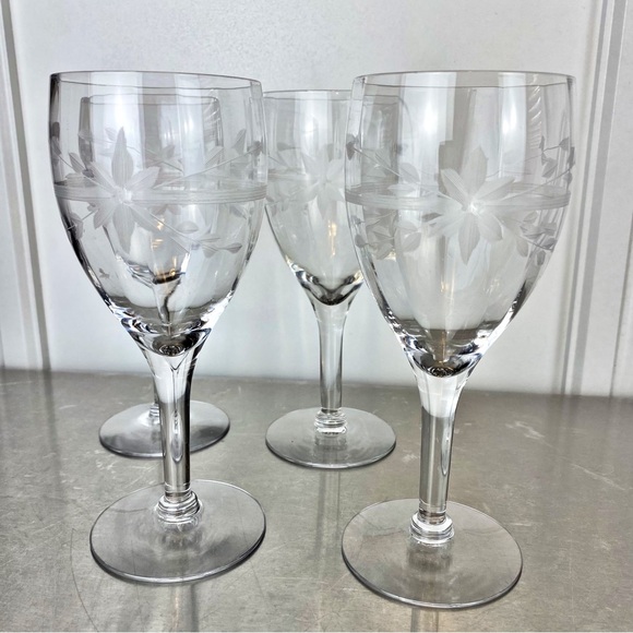 Duncan Miller | Dining | Vintage Duncan Miller Elegant Etched Flower Ribbed Wine Glasses Set Of ...